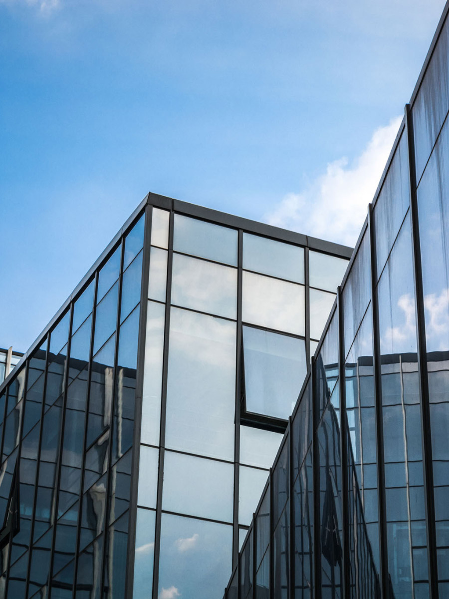 Le verre réfléchissant pour les façades - Miroiterie du Rhône